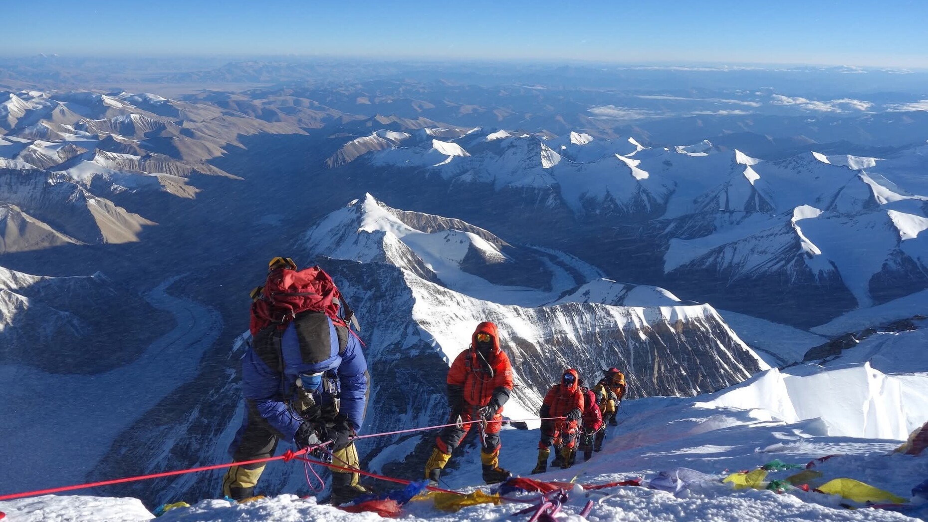 Ang Tshering Lama: climbing Everest with a mission | Meer
