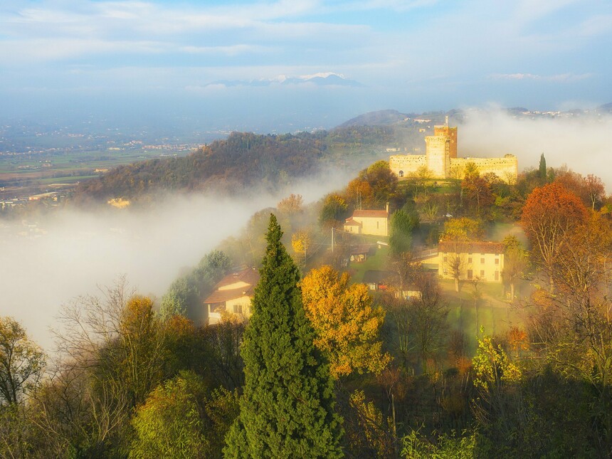 Where they never kissed: the castles of Romeo and Juliet | Meer