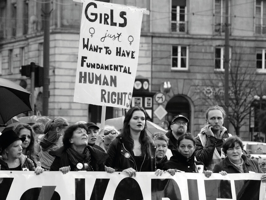Miniskirt revolution: how 1960s fashion redefined freedom | Meer
